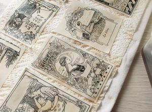 Freebie and tutorial how to age paper – Tiny Craft World